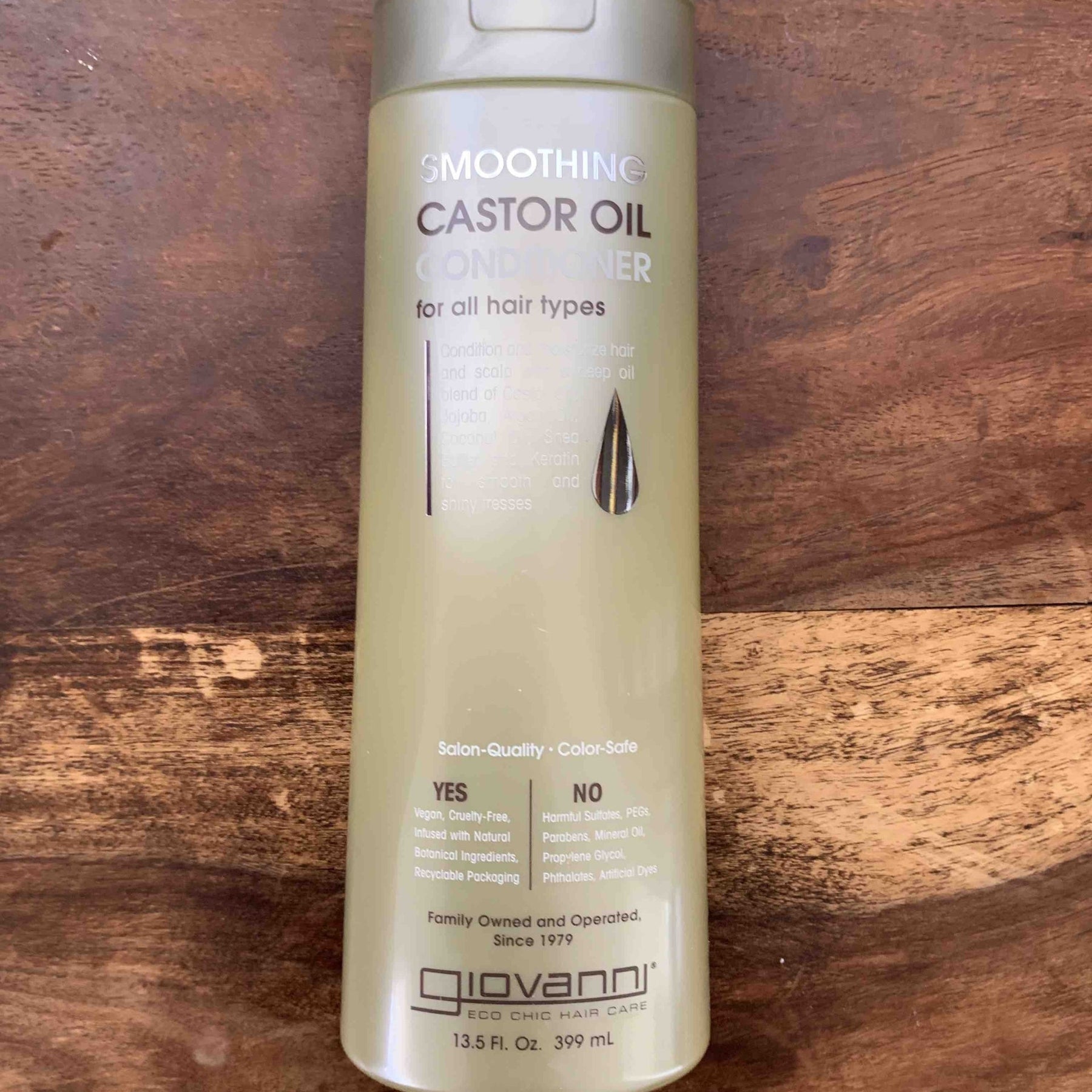 Smoothing Castor Oil Conditioner - Lakshmi Ayurveda